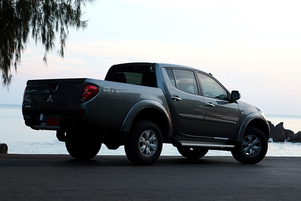 Hands On : Mitsubishi Triton 2014 ...รุ่นสุดท้ายก่อนเปลี่ยนโฉม ดูดี ...